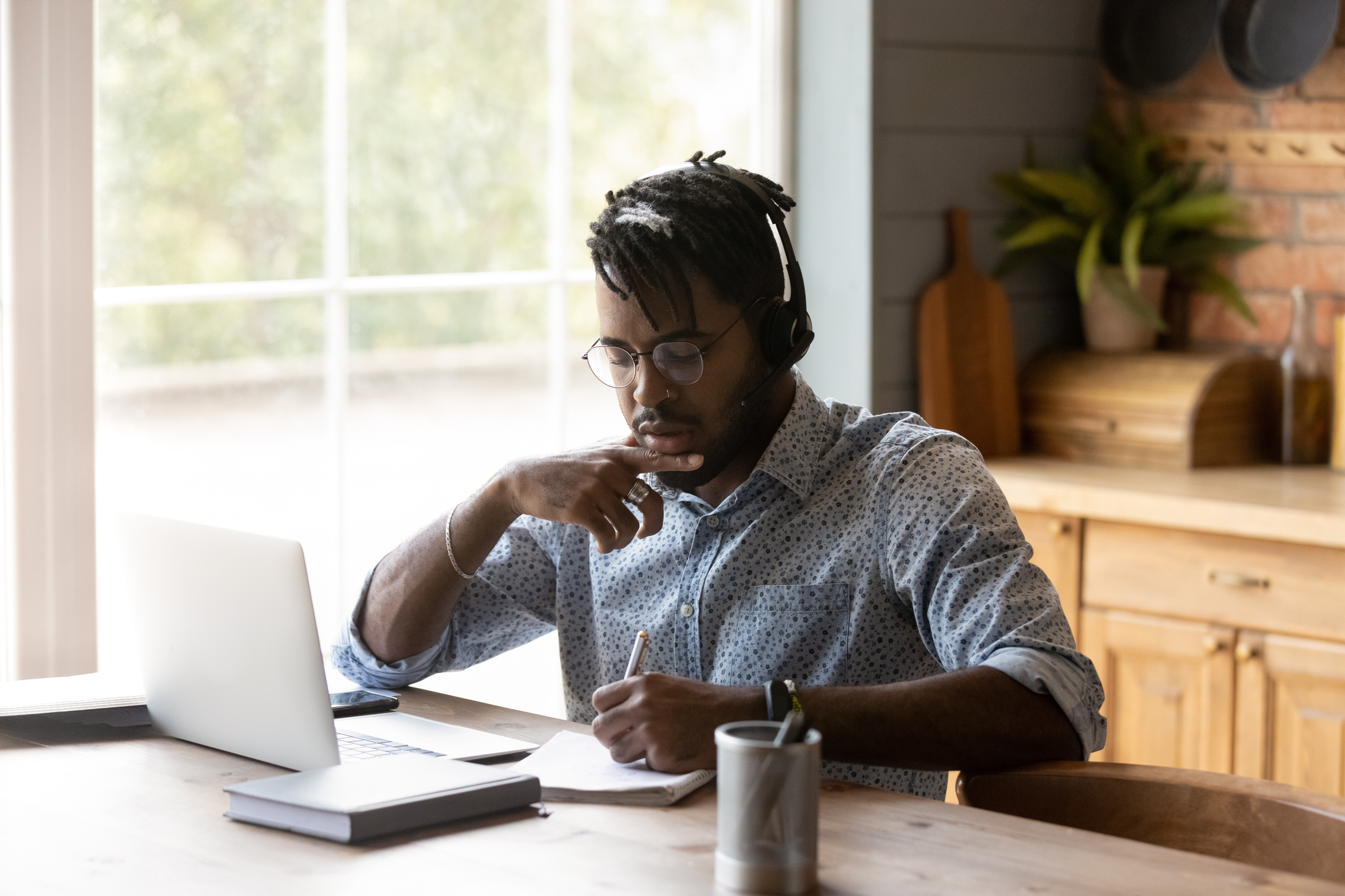 The Real Threat of Deepfakes in Contact Centers - Pindrop